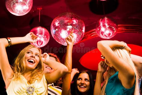 Dansende Dames Stock Foto Image Of Meisje Dansen Vrolijk 11659660