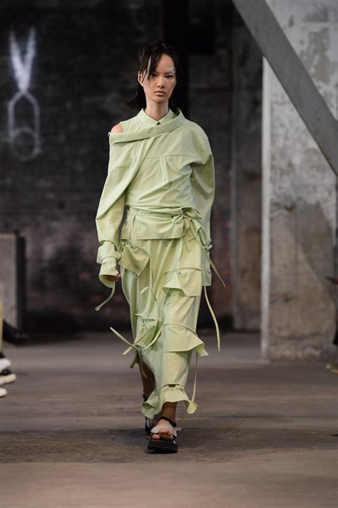 捡子 · 高捡平 2023春夏高级成衣秀 Beijing Spring 2023 天天时装 口袋里的时尚指南