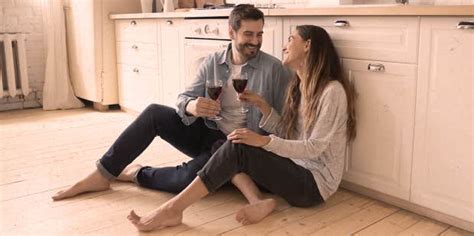 11 Ways To Develop Strong Emotional Intimacy So Your Marriage Never