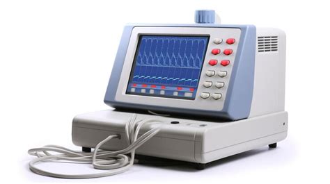 심전도 Ecg 기계 심장의 전기적 활동을 기록합니다 프리미엄 사진