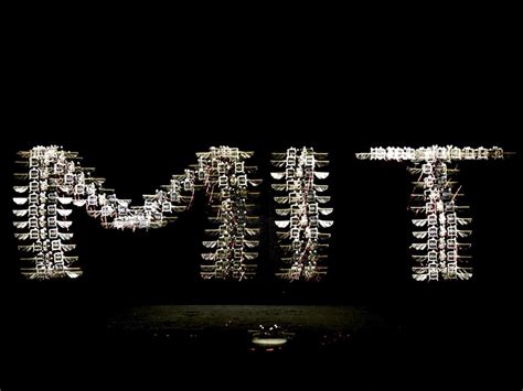 Mits New Insect Sized Winged Drones Have A Flight Time Of 17 Minutes Yanko Design