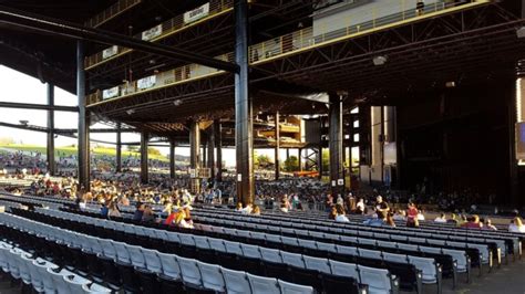 Is Parking Free At Tinley Park Amphitheatre