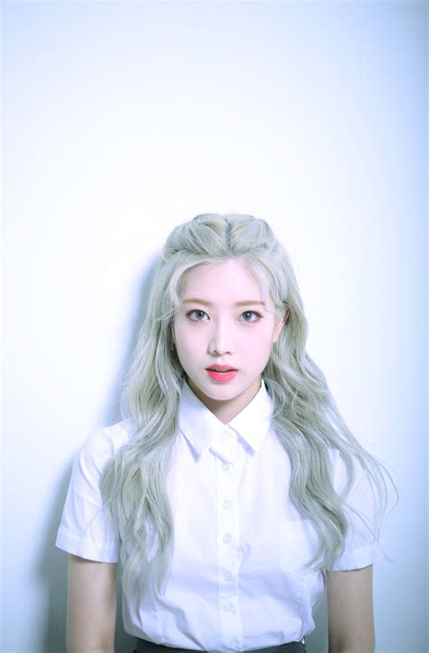 Kim Lip Loona Profile K Pop Database