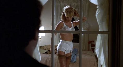 Mary Louise Weller Showing Her Nice Big Tits In Nude Movie Caps Porn