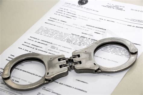 Padrasto Tenta Fugir Ap S Estuprar Enteada E Preso Em Rodovi Ria