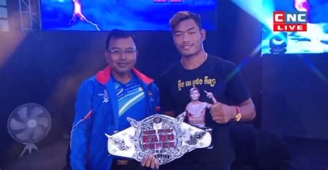 ធឿន ធារ៉ា នាំយកខ្សែក្រវាត់ដែលជាសមិទ្ធផលធំបំផុតក្នុងអាជីពមកដល់cbs Cbs Sport