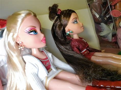 Tried Giving These Two A Holiday Makeover 🎄 R Bratz
