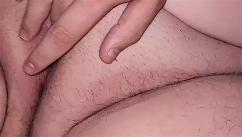 让我的女友射精 Xhamster