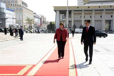 УИХ ын дарга Г Занданшатар Швейцарын Холбооны Улсын Үндэсний зөвлөлийн дарга Марина Кароббио