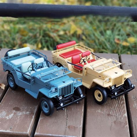 118 비율 랜드 크루저 Bj 시뮬레이션 합금 오프로드 자동차 다이캐스트 모델 컬렉션 정적 장식품 고급 선물 2 가지 색상다이캐스트 And 장난감 차