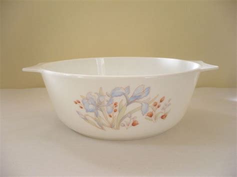 Vintage Pyrex Iris Casserole Dish England Pyrexengland Vintage Pyrex Iris Casserole Dish England Pyrexengland