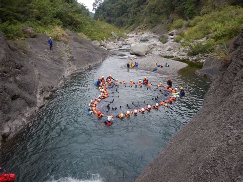【戶外探索活動】苗栗汶水溪 溯溪體驗｜秘境探索、攀瀑、跳水、滑水道、漂流、親子溯溪、溯溪 Kkday