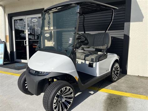 2026 E Z Go Rxv 2 Freedom Elite Lithium Bright White 2 Passenger
