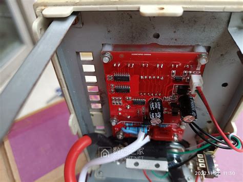 利用微波炉变压器制作一个电池点焊机 创意diy 数码之家