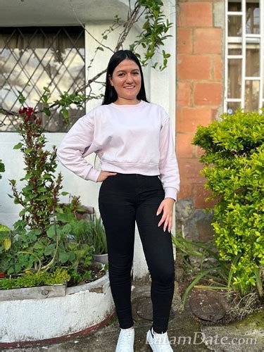 Profile Of Melissa Years Old From Bogota Colombia Latino Date