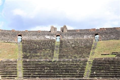 로마 원형 극장 폼페이 캄파니아 이탈리아의 관람석의 하단 보기 계단에 대한 스톡 사진 및 기타 이미지 계단 원형 극장 엔터테인먼트 빌딩 0명 Istock