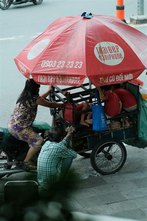 Pedicab 거리 사진 공공 장소 관광 관광 명소 교통 기와 남자 낮 노점상 대중교통 도시 경관 도시 생활 도시 풍경 도시 허슬 도시 환경