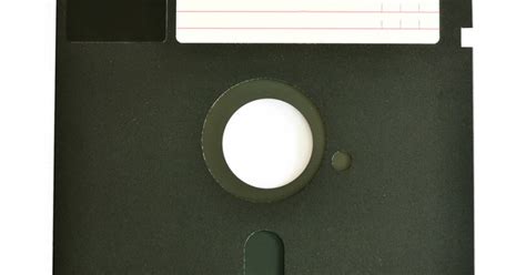 플로피 디스크로 핵무기 작동