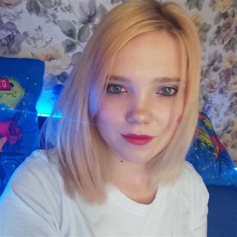 Huntresscute Free Live Webcam Show And Xxx Chat Xhamsterlive