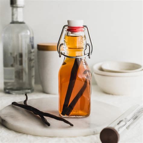 Homemade Vanilla Extract Sift Simmer