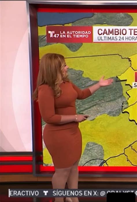 Tairy Ynoa Con El Tiempo De La Mañana Temprano De Lado Bella 72525