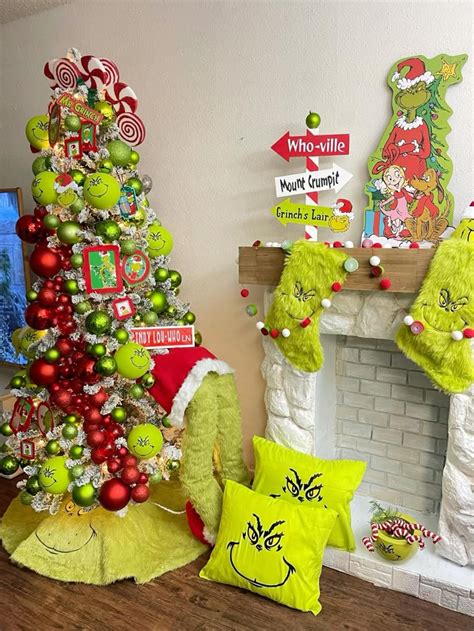 Grinch Christmas Tree Fiesta De Grinch Puertas Decoradas De Navidad