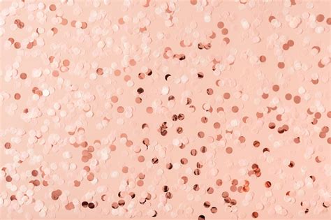 둥근 색종이가 있는 모던 한 추상 파스텔 핑크 배경 어떤 목적을 위해 훌륭한 디자인 휴일 파티 장식 개념 공간을 복사합니다