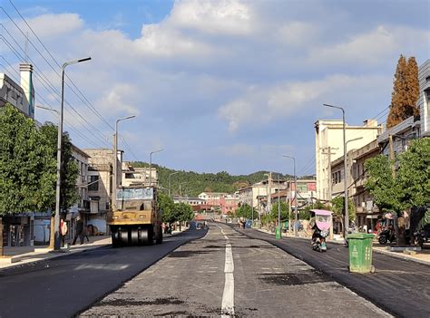 罗城镇道路黑化换新颜 铺就民生幸福路 集镇 改造 群众