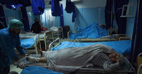 카불서 자살폭탄 테러 사진기자 포함 14명 사망