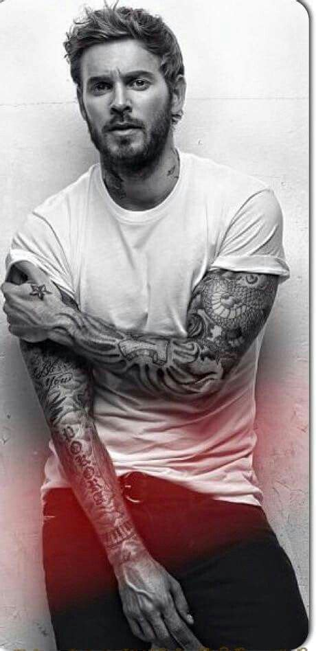 Who Is This Tatted Men Dan Reynolds Hand Tattoos