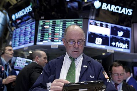 米国株式市場は大幅反発、原油高や好決算受け