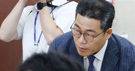 ‘마약 밀반입 연루 의혹 입 연 인천 세관 직원들…“짜맞춘 수사 억울”