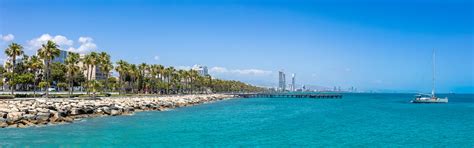 키프로스 리마솔 몰로스 해안가 산책로 올림피아 해안 및 금융 중심지의 아름다운 전망 레메소스에 대한 스톡 사진 및 기타 이미지 레메소스 키프로스 공화국 키프로스 섬