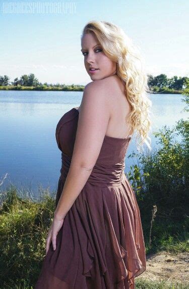 Dara Drew Model Portfolio