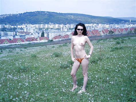 Girls Amateur Brunettes Public Nudity Years Collecting Amateurs Archive