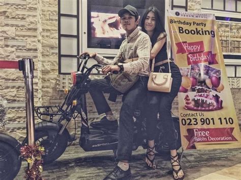 ស្ងាត់ៗ ភរិយារបស់លោក សុវណ្ណ រិទ្ធី បង្ហោះសារ “បែកគ្នា” ជាពាក្យពីរម៉ាត់