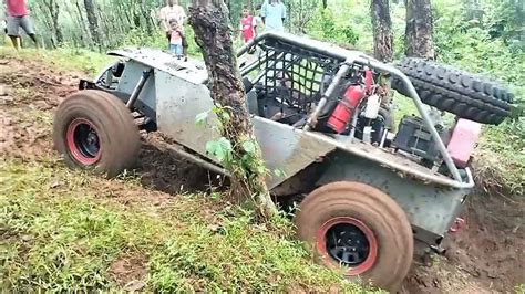Duel Satu Lawan 2 Toyota Landcrusiser Vs Jimny Youtube