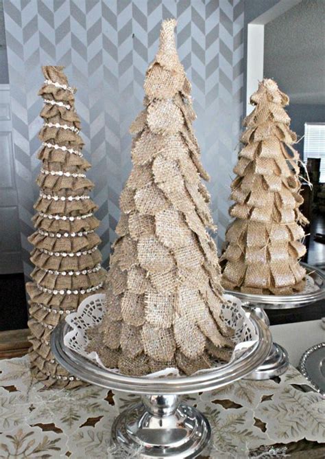 Rustic Love 30 Burlap Christmas Decor Ideas Digsdigs