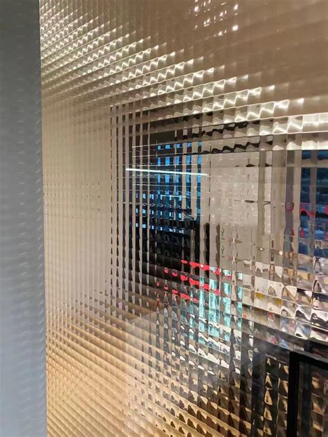 Cross Reeded Glass Hhg Glass