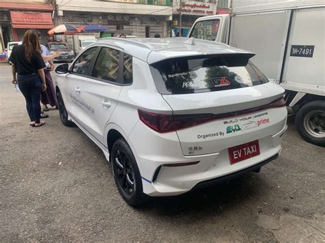 ပြီးခဲ့သည့် တစ်နှစ်တာကာလအတွင်း Ev ယာဉ် အစီးရေ ၂ဝဝဝ နီးပါး မှတ်ပုံတင်ခွင့်ပြုထား