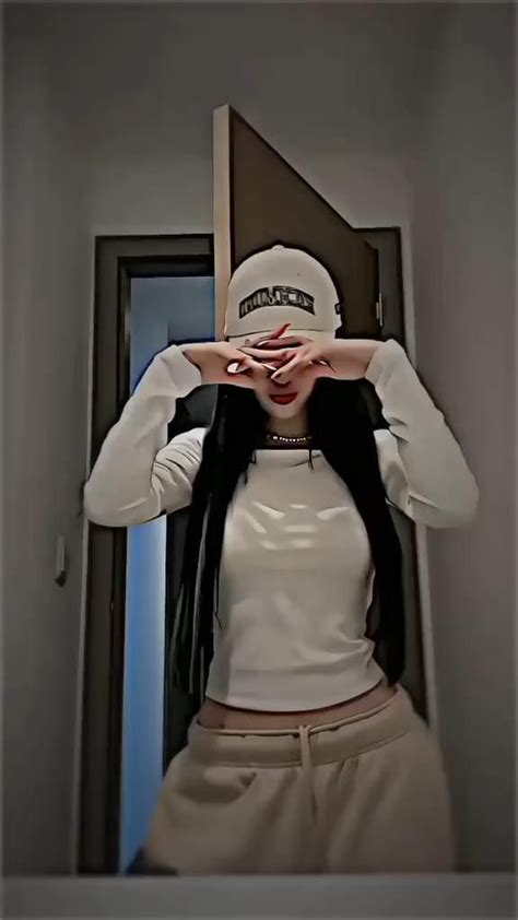 رقص زیبای دختر