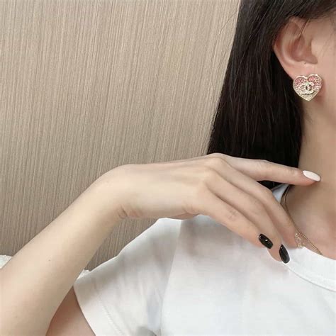 Chanel C C