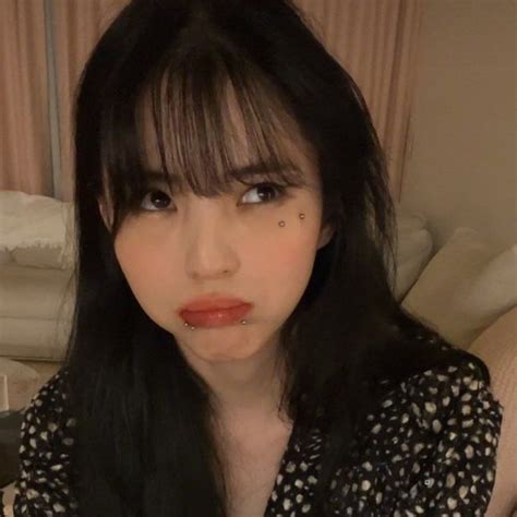 10 Photos Of Han So Hee Showing Off Her New Piercings On Her Lips And