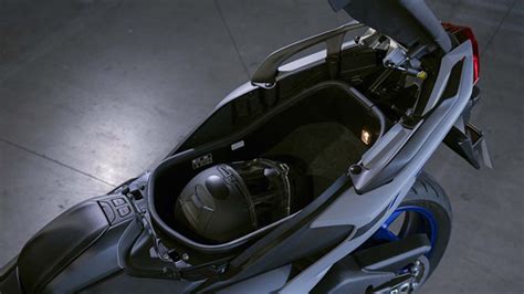 ศกประชนบกสกตเตอร Tmax VS Xmax ขทใช ใชทโดน Motocrossmag co th