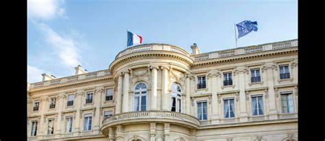 МИД Франции ушёл от ответа об использовании спутников на Украине для разведки