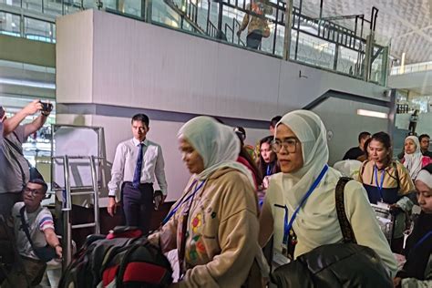 Kemlu 37 Wni Dari Suriah Tiba Di Jakarta Antara News
