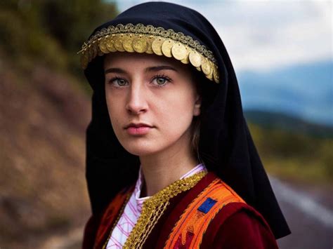 When And Why Did Women Start Covering Their Breasts By Spqr