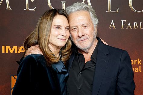 Dustin Hoffman 87 Strolls Through Nyc With Wife Lisa Parade