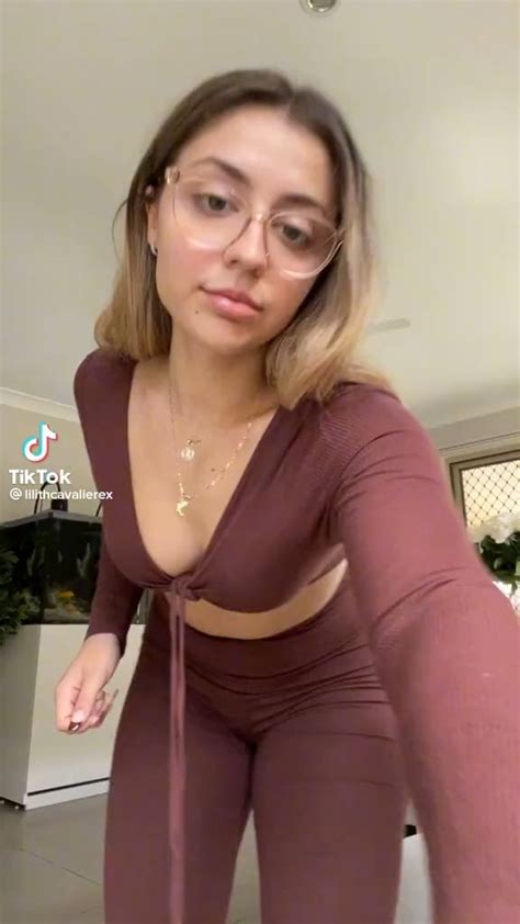 Lilith Cavaliere 🍑💕 R Pawg Ass Club