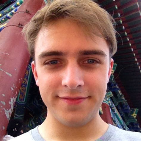 Simon Medium